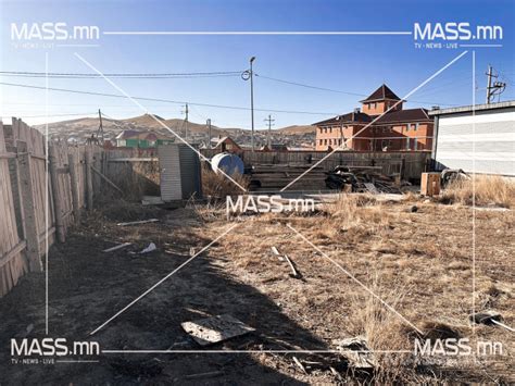 Бяцхан хүү ээжийнхээ халуун энгэр аавынхаа дулаан нөмрийг яасан их санагалзаж сүүлийн