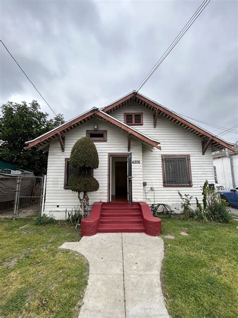 4206 Naomi Ave Los Angeles Ca 90011 Loopnet