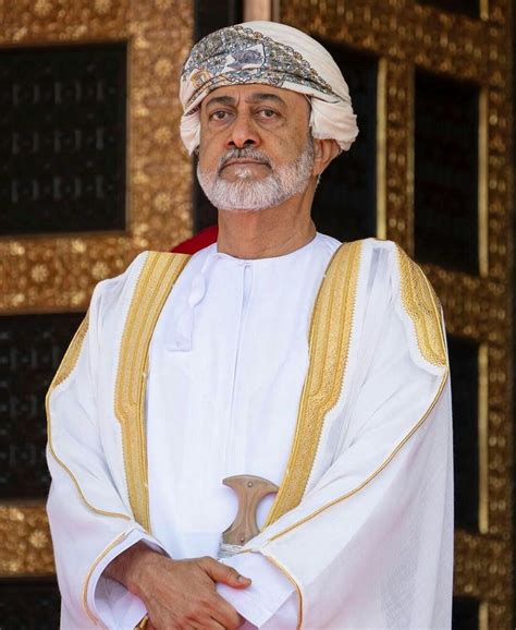 Pin By Zeroed On اعلان Clothes Sultan Qaboos Fashion