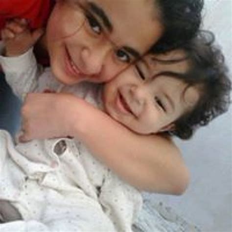 Stream Farah El Sabagh Music Listen To Songs Albums Playlists For