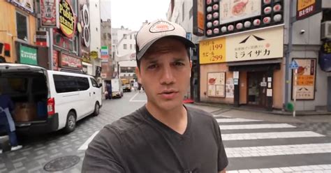 Youtuber Colombiano Sorprendió Al Mostrar Los Reducidos Espacios Para