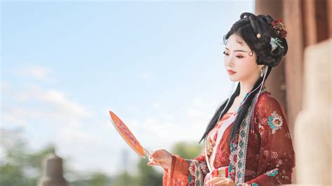 미술그림언어 20221231 사랑은 산과 바다 건너 착한 선녀를 숨긴다 V2ph