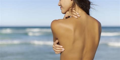 Dr Pimple Popper Just Squeezed A Giant Blackhead No Extractor Needed