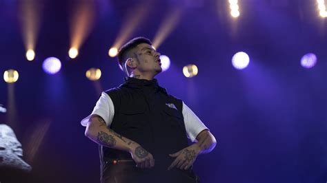 Se Viralizó Un Video Del Joven Que Agredió A Duki En Pleno Show La Reacción Del Público Infobae
