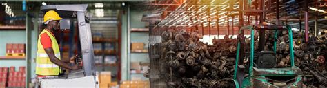 자동차 예비 부품 보관 창고에서 지게차 트럭을 운전하는 아프리카 계 미국인 남성 창고 노동자 공장 산업 건물에 대한 스톡 사진 및 기타 이미지 Istock