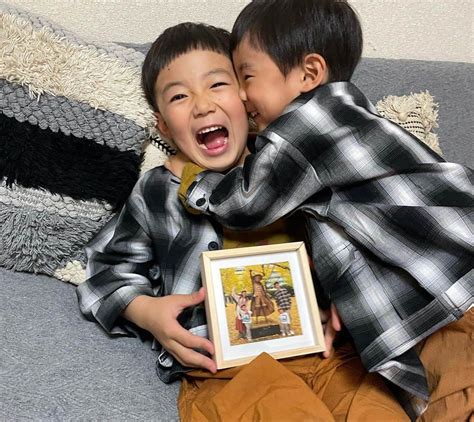 田中真奈美さんのインスタグラム写真 田中真奈美instagram「もうすぐ母の日ですね 今年の母の日は5月14日です💐 プレゼントは決まりましたか？？ 迷った時にはぜひこちらから母の日