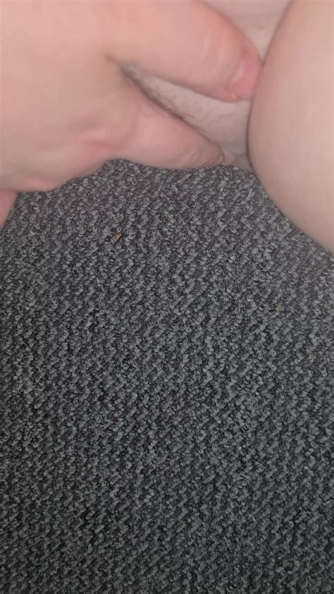Carpet Peeing Video 2 ThisVid Com