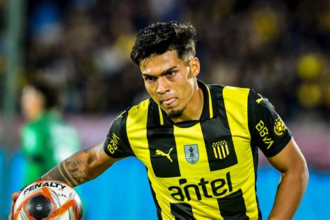 Peñarol Y Sus Vaivenes En El Mercado De Pases Altas Y Bajas