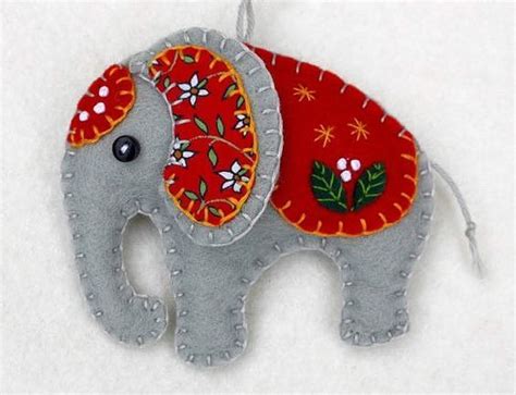 Комментарии к теме Рождественские украшения из фетра Украшения из фетра Рождественские узоры