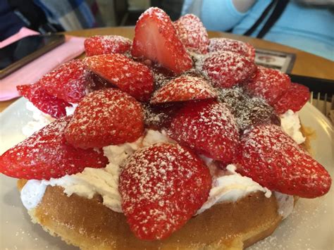 무료 이미지 식물 산딸기 과일 장식 요리 생기게 하다 아침 식사 디저트 맛있는 단맛 크레이프 구운 식품 딸기 파이 파블로바 Frutti Di