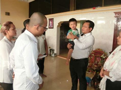 ក្មេង ប្រុស ដែល ឪពុក ម្តាយ ស្លាប់ ដោយសារ គ្រោះថ្នាក់ ចរាចរ ក្រោយដេញចោរឆក់ បានជាសះស្បើយ