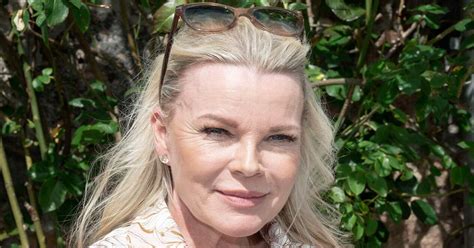 Elvira Tilbageholdt I Dubai Nu Deler Diamantdronningen Katerina Pitzner Nye Ord I Sagen