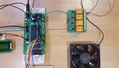 temperature controlled dc fan using atmega8 microcontroller