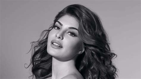 Download Bollywood Star Jacqueline Fernandez