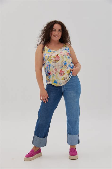 Шовковий вільний топ Merinda в квітковий принт Garne 3041121 купити за ціною 399 грн в інтернет