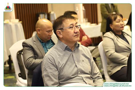 Чингэлтэй “БОДЛОГЫН УУЛЗАЛТ V” ААР ЦӨМИЙН ЭНЕРГИ БОЛОН УРАНЫ ХАЙГУУЛ ОЛБОРЛОЛТЫН ТАЛААРХ