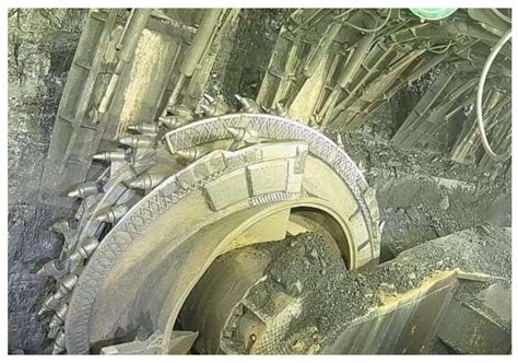 Intelligent Identification Method Of Shearer Drums Based On Improved