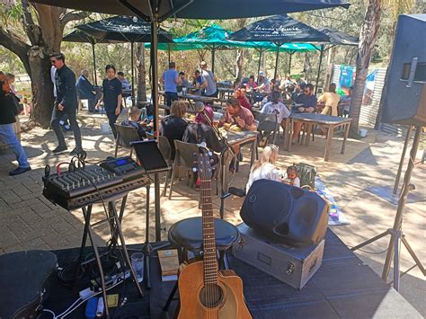 Kim Wainwright Music