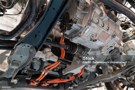 전기 자동차의 Obc Pdu 및 리튬 배터리를 연결하는 고전압 케이블 네트워크의 세부 정보 지속 가능한 운송 분야에서 스마트 자동차 전자 장치 전력 시스템 및 친환경