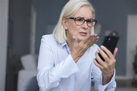 What Are The Solutions For Iphone Screen Freezing During Calls Imfixed