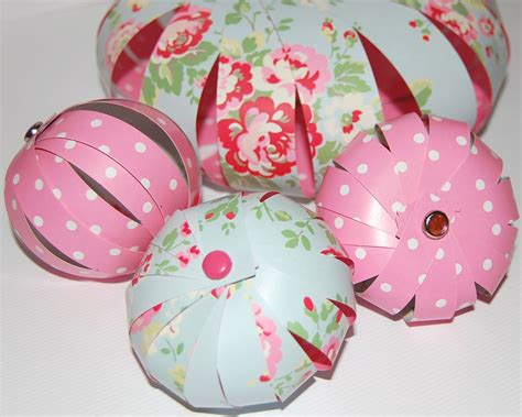 BLONDE DESIGN MAKE PAPER LANTERNS