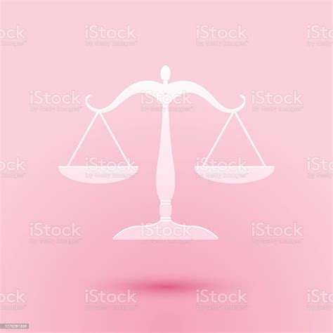 분홍색 배경에 고립 된 정의 아이콘의 용지 컷 저울 법원 기호 밸런스 스케일 기호입니다 종이 아트 스타일 벡터 개념에 대한 스톡 벡터 아트 및 기타 이미지 Istock