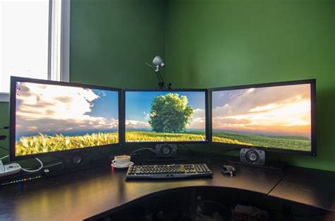 How To Set Up Triple Monitors For Super Widescreen Gaming And Work Laptop Gaming Setup
