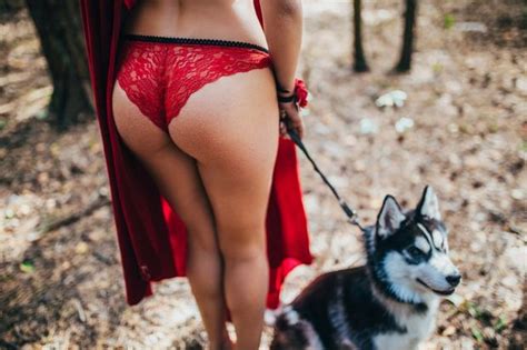 Walkin The Doggo Pic