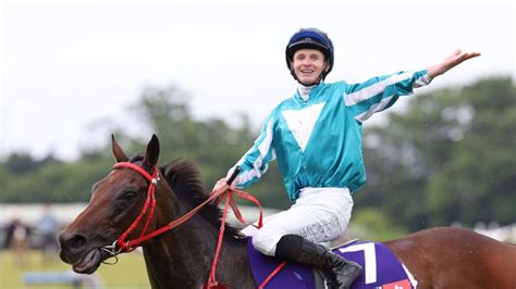 ロマンチックウォリア―、圧倒的な強さに競馬ファン驚嘆 「いやー凄いものを見ました」「これだけの馬をよくぞ」【安田記念】：中日スポーツ・東京中日スポーツ