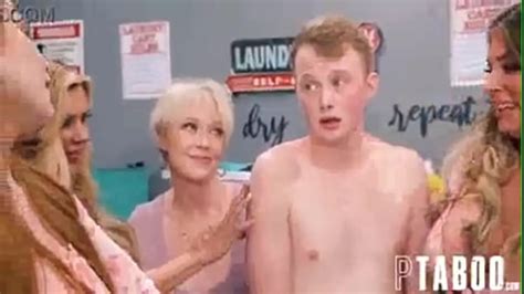Laundry With Big Tits Milfs Dee Williamsandlolly Damesand Gogo Fukme