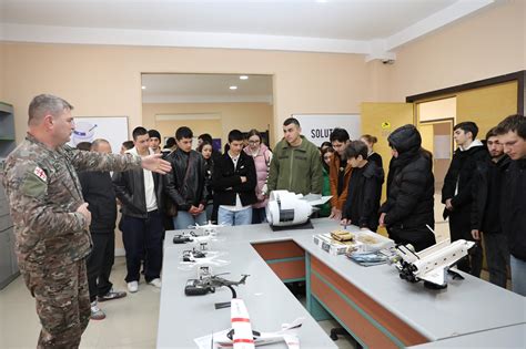 ეროვნული ეროვნული თავდაცვის აკადემიაში ღია კარის დღე გაიმართა აბიტურიენტებმა დეტალური