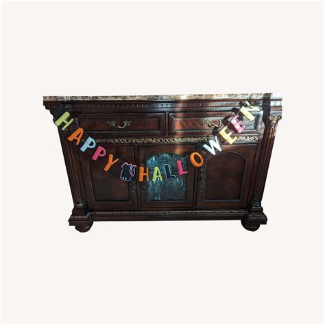 Raymour And Flanigan Regal Manor Buffet Aptdeco