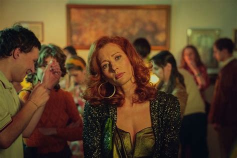 Netflix te Sürükleyici Erotik Diziler Onedio