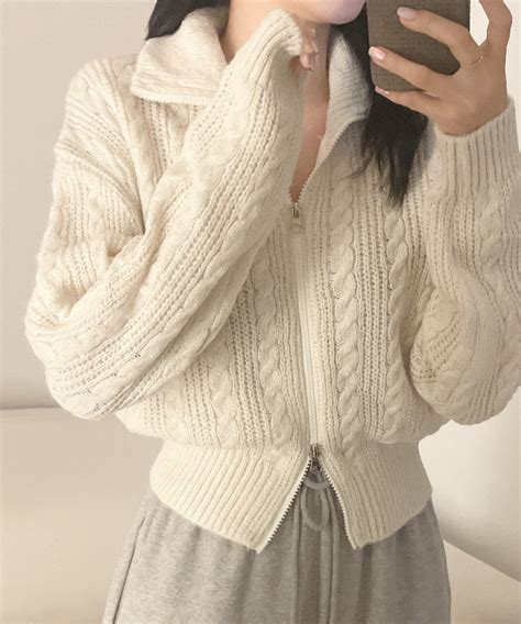 [투웨이 예뻐요 ] 휘뚜루 마뚜루 어디에든 입기 좋은 에나 꽈배기 투웨이 카라 집업 가디건 에이블리