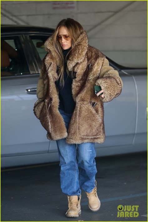 Jennifer Lopez Bundles Up In Fur Coat While Out Shopping In La Photo