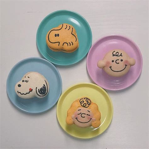 스누피 친구들 내일 출동합니닷🐶💑🐤 스누피 스누피마카롱 구미 김천 대구 구미마카롱 캐릭터마카롱 구미케이크 구미케이크주문 디자인케이크 구미맛집