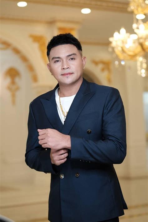 លោកឧកញ៉ា ខេមរ សិរីមន្ត បង្ហោះសារអរគុណ អ្នកដែលសា ក់ រូបប្អូនស្រី បង្ហាញពីក្ដីស្រលាញ់ មានវីដេអូ