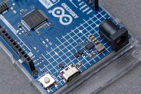 Arduino Uno R4 Minimaを買ってみた【マイコンボード】 のぶらぼ