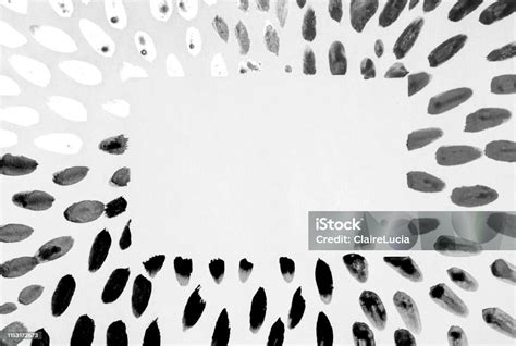 수채화 마스크 프레임 흑백 텍스트 복사 공간에 대 한 공간을 삭제 흰색 배경 수채화에 대한 스톡 벡터 아트 및 기타 이미지 수채화 수채화 물감 일러스트레이션 Istock