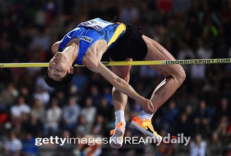 2m30 돌파 우상혁·해리슨 투톱 체제 스마일 점퍼가 점점 더 높이 난다