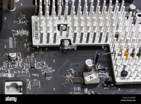 Computer Board Hardware Motherboard Microelectronics Server Cpu Chip Semiconductor Circuit Core