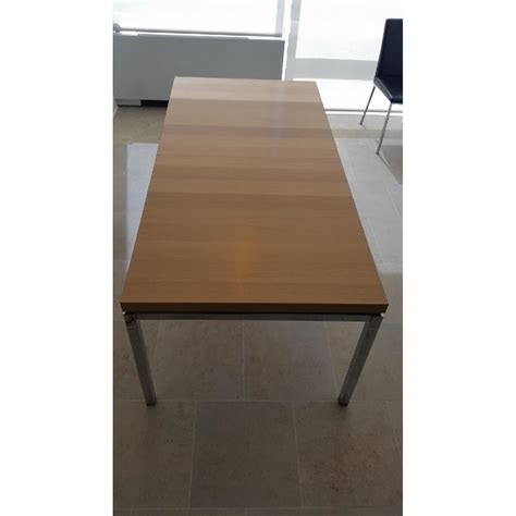 Boconcept Extendable Dining Table In Oak Aptdeco