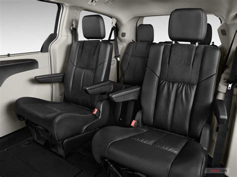 2016 Chrysler Town And Country Interior U S News And World Report