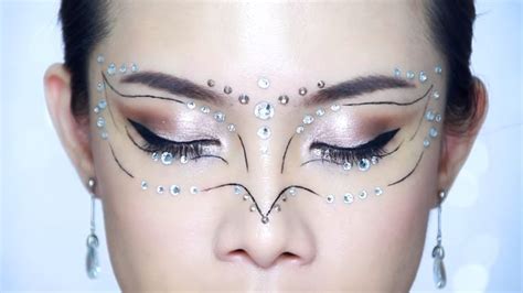 How To Masquerade Makeup Crystal Beads Eyeliner Halloween