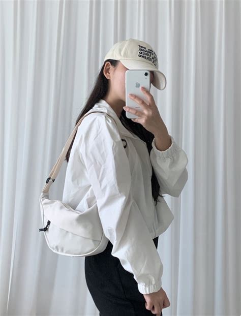 휘뜨 당일발송🖤운동가방💥곱창끈증정 데일리 반달 미니 캠퍼스 하프백 나일론 에코 여행가방