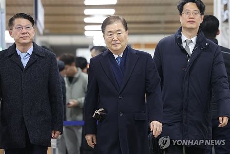 前国安首长郑义溶出庭 韩联社