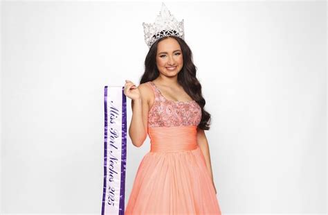 Miss Port Neches Mia Solis Reigns With Servant Heart Port Arthur News