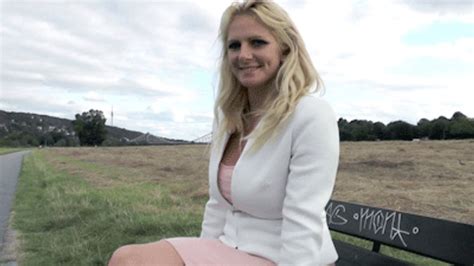 452 Jana In Slingbacks Complete Cruel Vanessa And Her Girlfriends