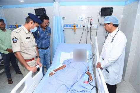 Stalker Stabs 18 Yr Old Girl The Pioneer