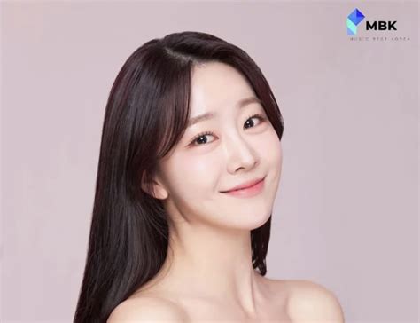 Laboums Yujeong Signs Exclusive Contract With Mbk Company Allkpop